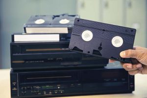 Ces VHS des Années 80 et 90 Valent une Fortune Jusqu'à 70 000 Euros aux ...