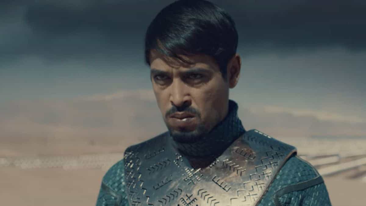 Le Premier Super-Héros Marocain : Lartiste Devient Atoman dans le Film ...